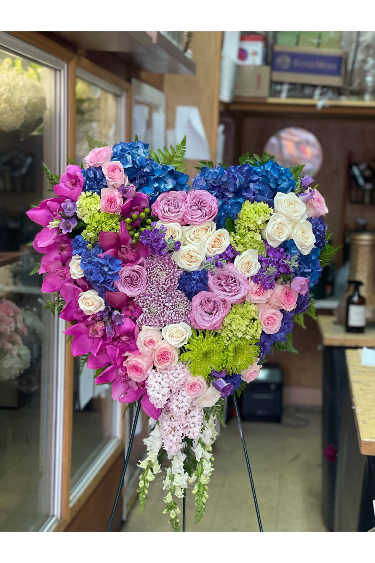 Mixed Heart Standing Spray [SS011] — Eclore Floral